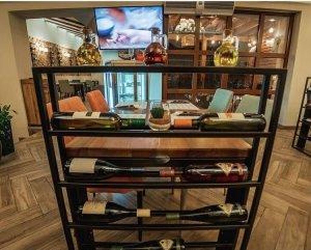 DELUX POLICE ZA VINO | Kontakt telefon 06******** Viber 06********