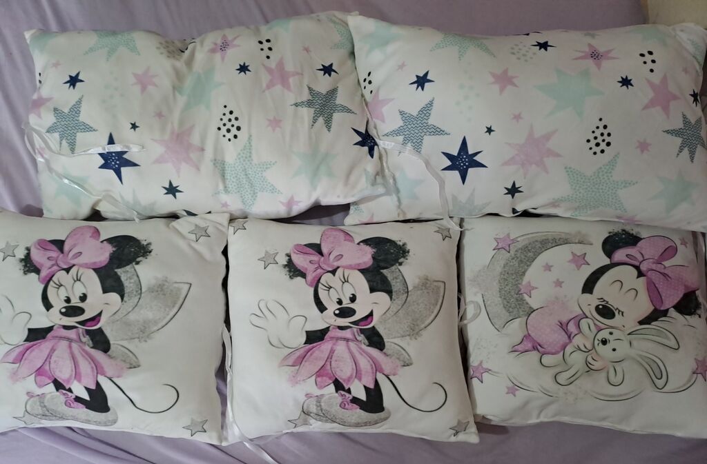 Set dekorativnih jastuka i jastučnica sa motivima Minnie Mouse