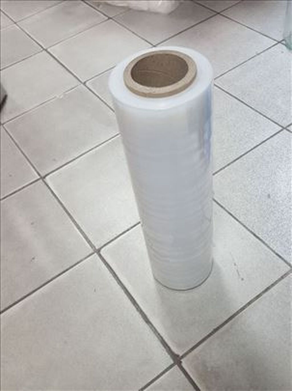 Strec folija 5kg Prodajemo strec foliju super kvaliteta 5kg 1250 din