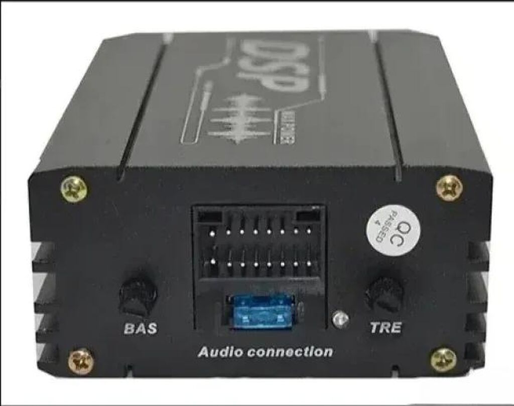 Auto DSP audio procesor AUTO-6004 Opis: - Kompaktan DSP procesor za