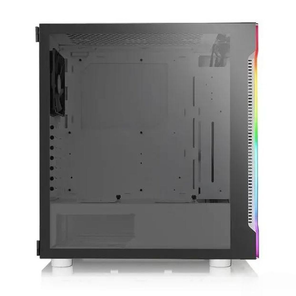 PC kućište – mid‑tower, belo sa bočnom kaljenim staklom i RGB linijom