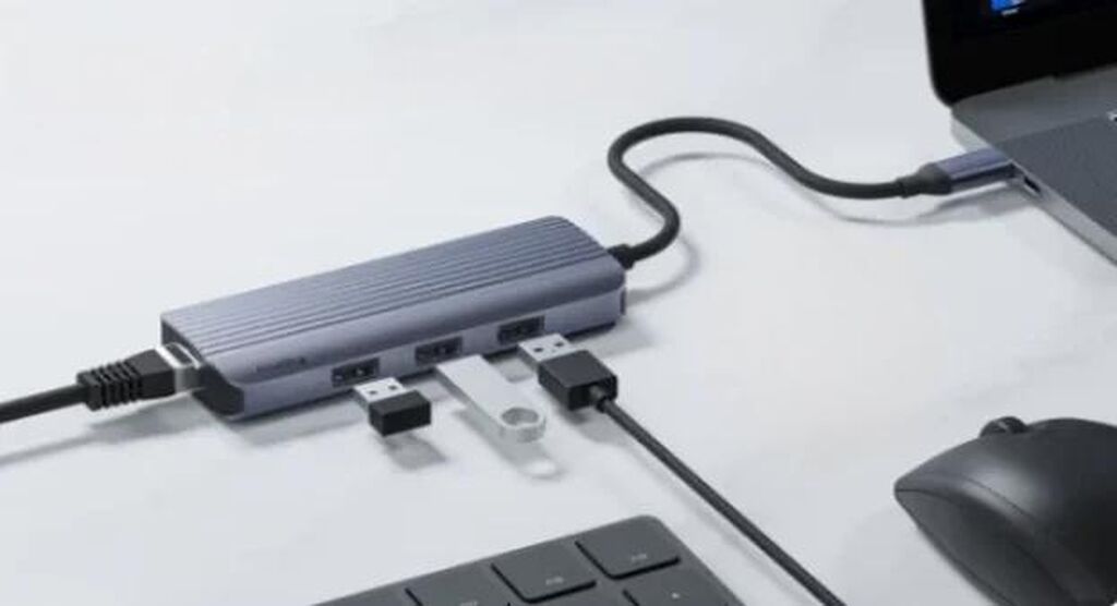 USB-C dok/čvorište – tanki metalni hub sa PD napajanjem - Priključak
