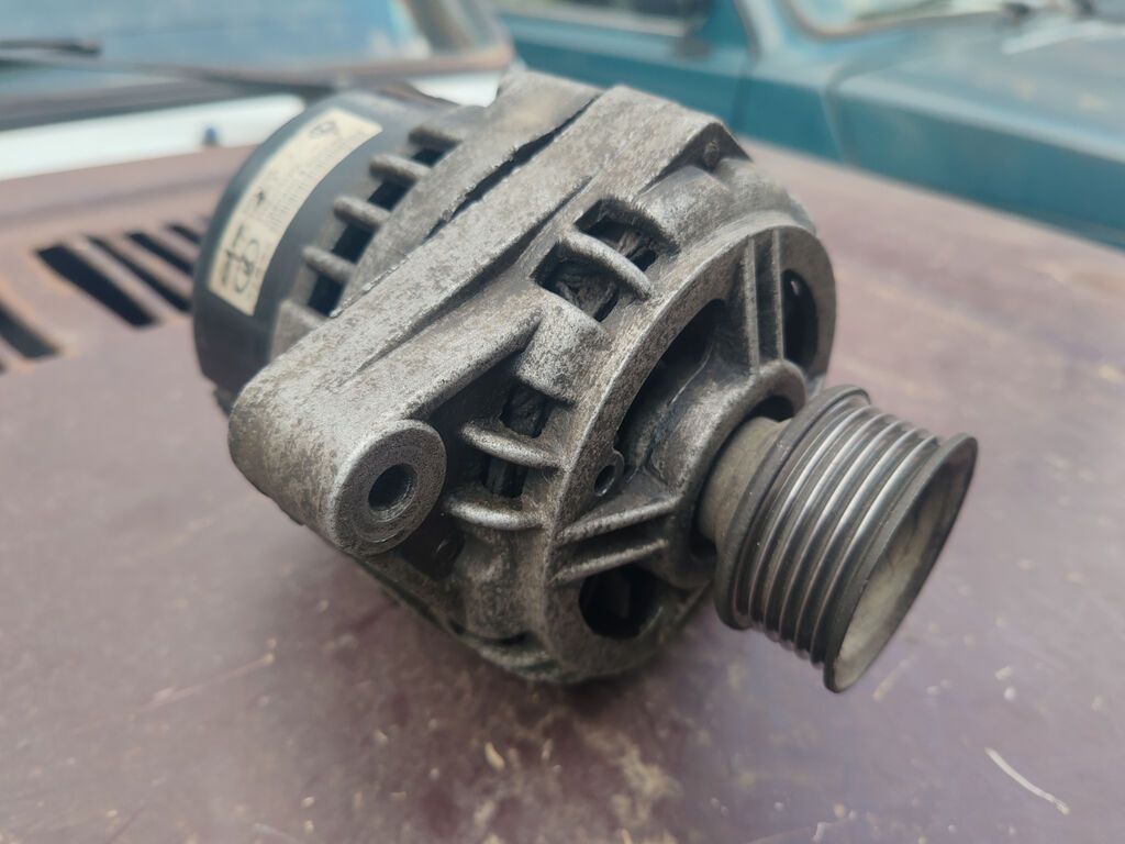 Alternator Lada 112 -14V 80A. Polovno, ocuvano. Skinuto sa rastavljene