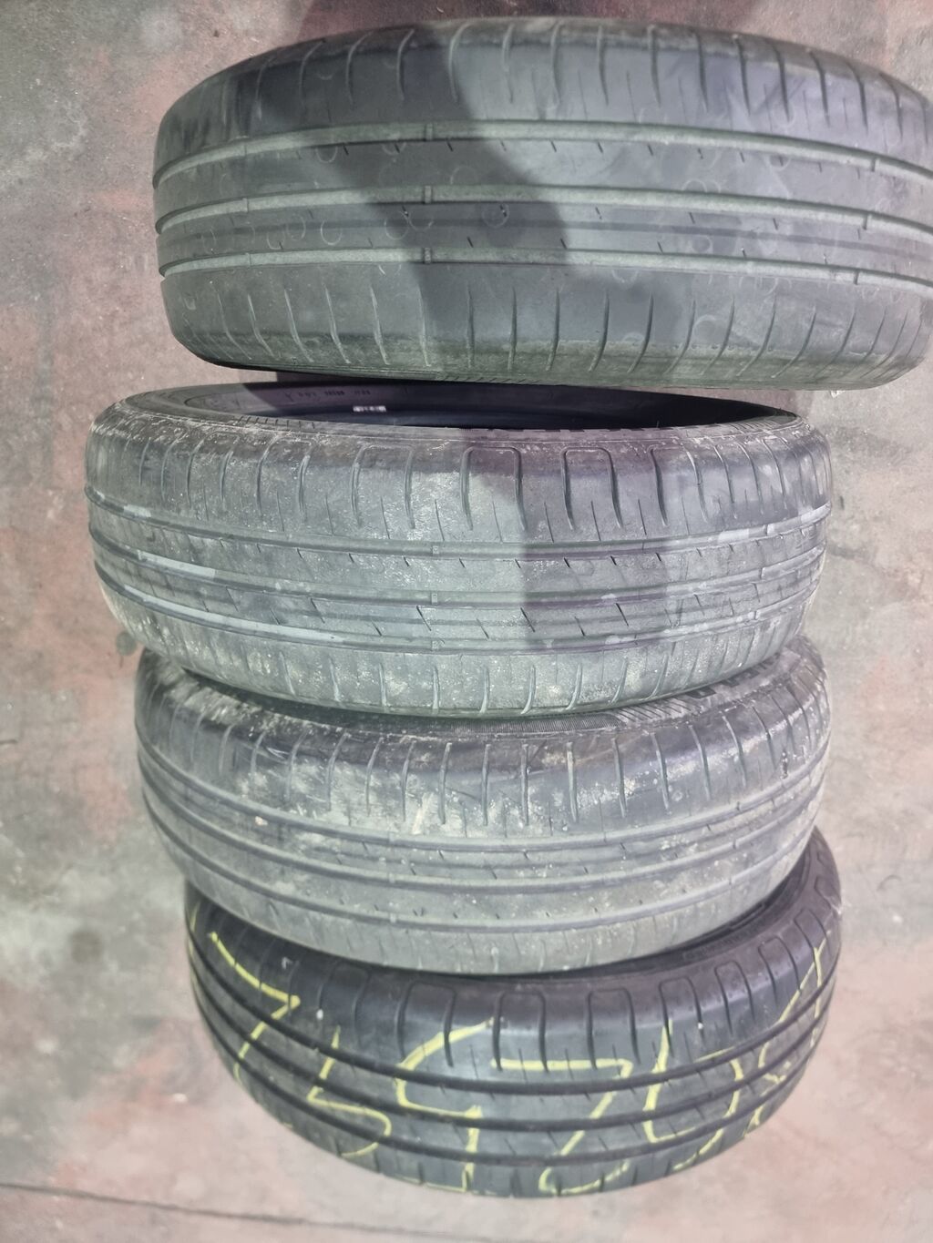 Set od 4 letnje gume Goodyear EfficientGrip 185 65 15 dot 2023 sara