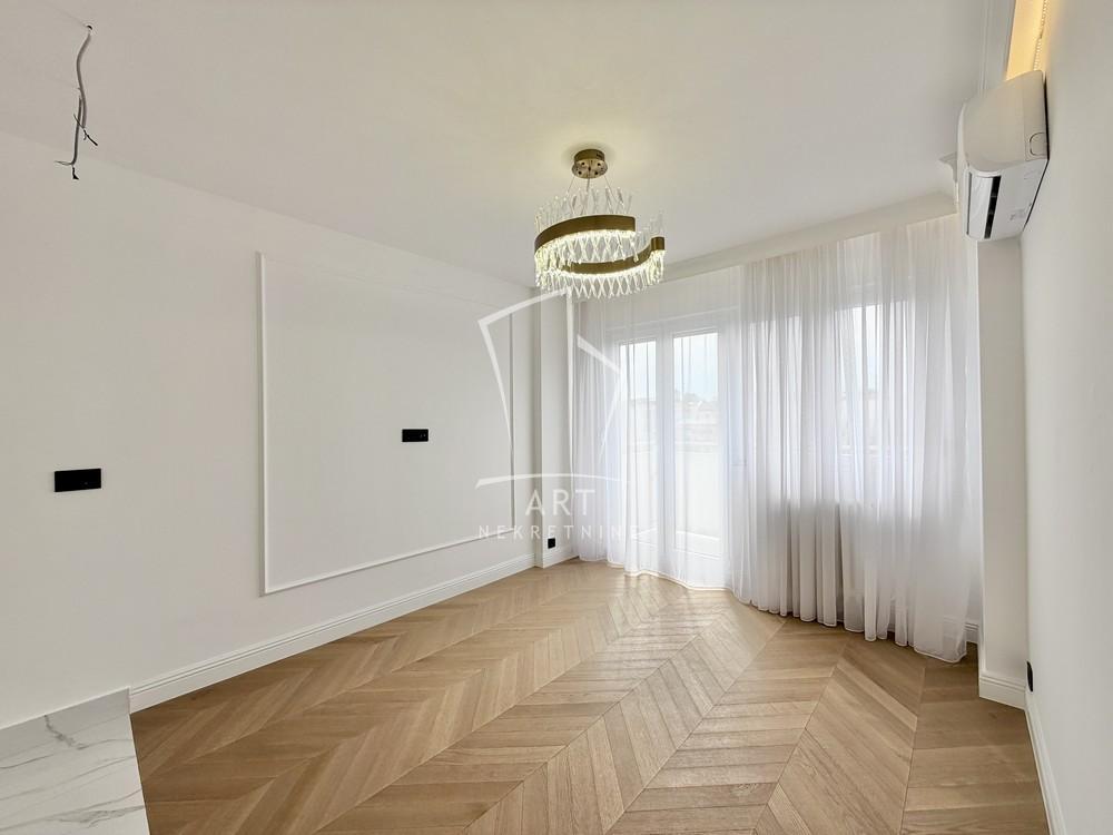 Južni Bulevar, Dvosoban stan na prodaju, 43m2, 200.000€