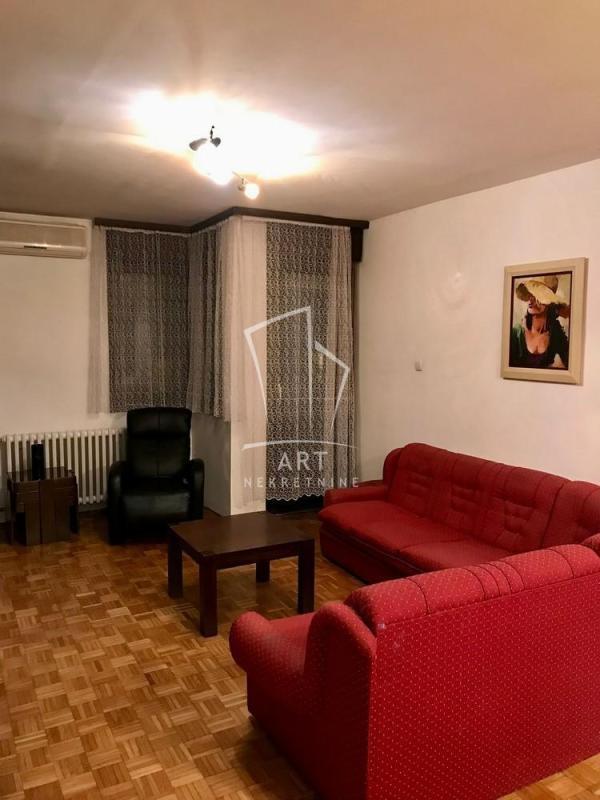 Mihaila Bogićevića, Dvoiposoban stan za izdavanje, 60m2, 800€