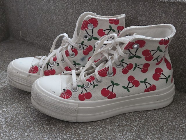Converse Chuck Taylor All Star Lift Platform „Cherries“