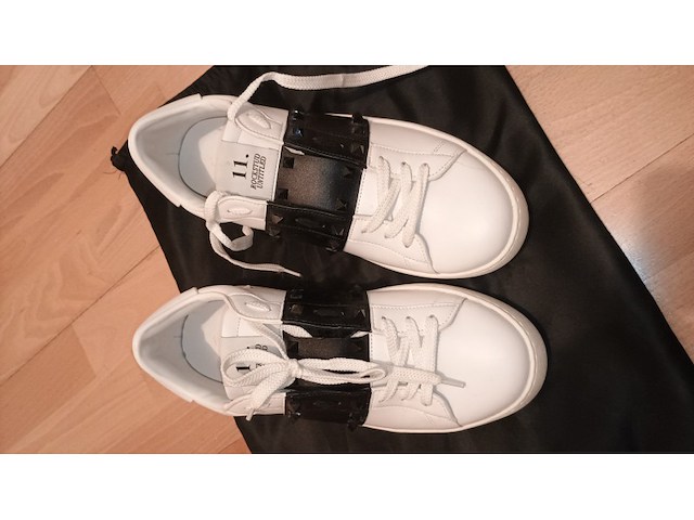 Valentino Rockstud Untitled, original, br44. Extra!