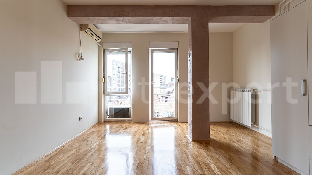 Stan za izdavanje BEZ PROVIZIJE: Garsonjera, 38m², Bulevar oslobođenja, Vračar - 700€