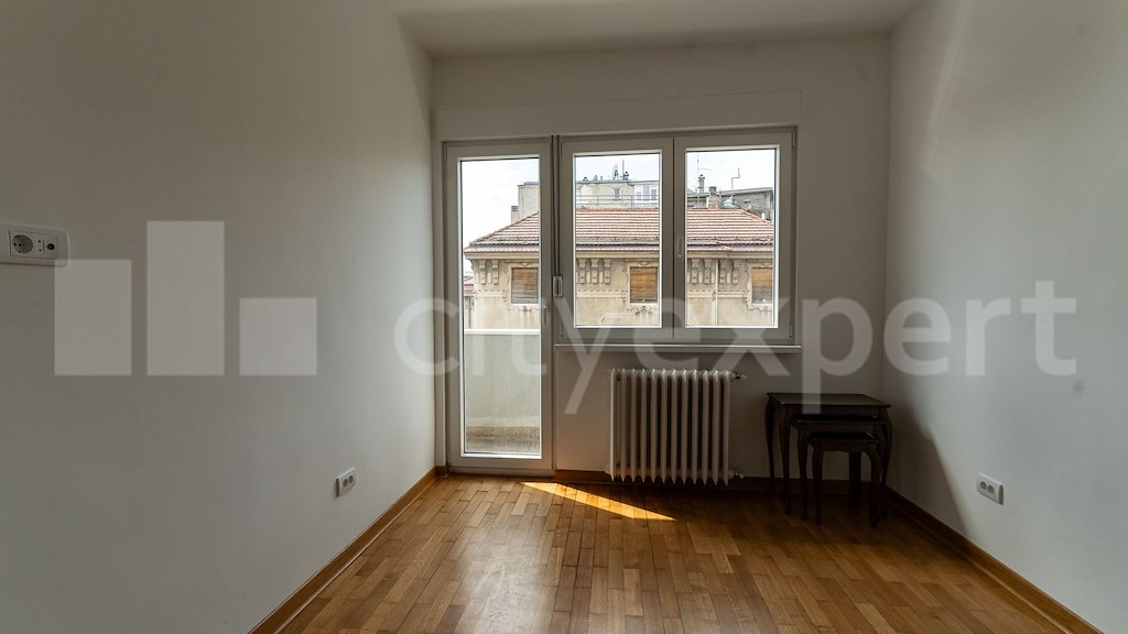 Poslovni prostor za izdavanje BEZ PROVIZIJE: Trosoban, 73m², Svetog Save, Vračar - 900€