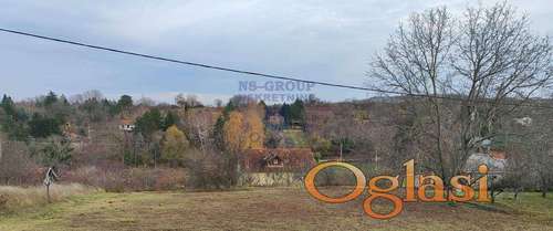 TOP PLAC NA ZANOŠU SA PRIKLJUČCIMA STRUJE I VODE NA PLACU