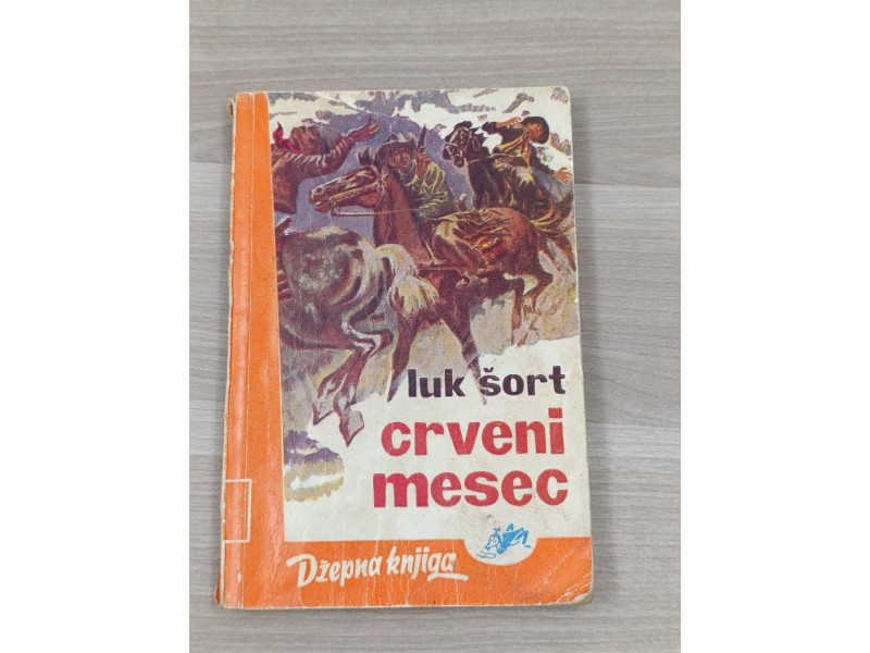 CRVENI MESEC - LUK ŠORT