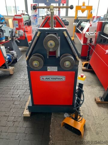 Mašina za savijanje cevi
AKBEND APK 35