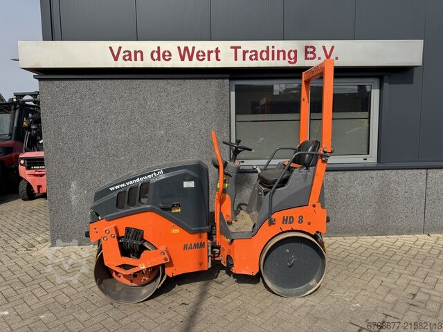 Hamm HD 8 VV trostruki valjak / Putni valjak / Tandem valjak 2015, Kubota dizel
HAMM HD 8 VV Trilwals / Road Roller / Tandemwalze 2015 Kubota Diesel