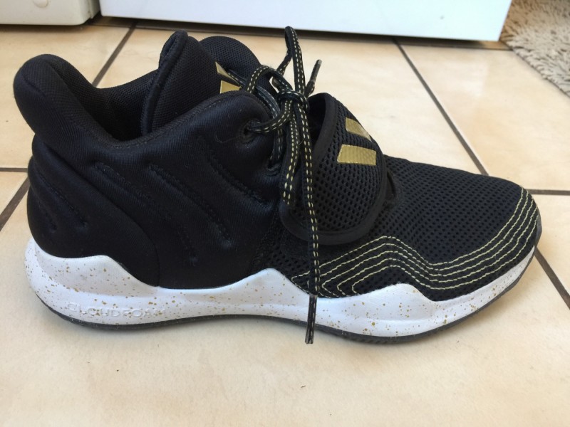 ADIDAS muške patike 39 ORIGINAL , KAO NOVE