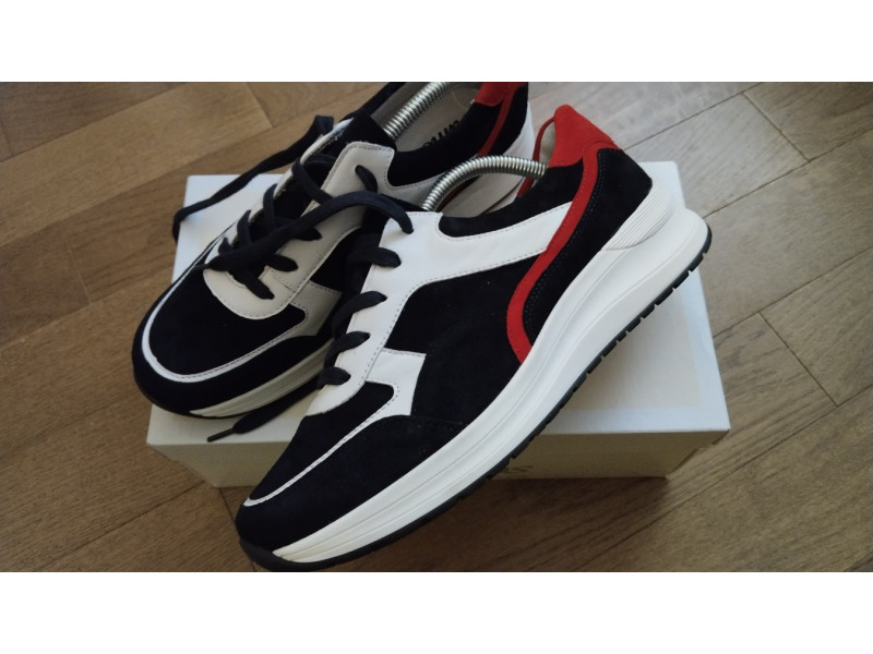 Vamos, patike kožne nove vel.8 i po (42 i po)