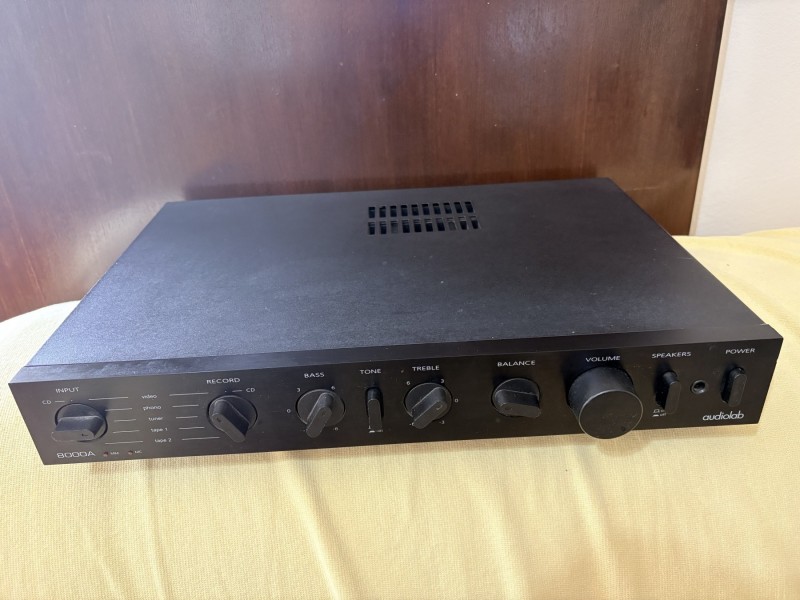 Audiolab 8000 A