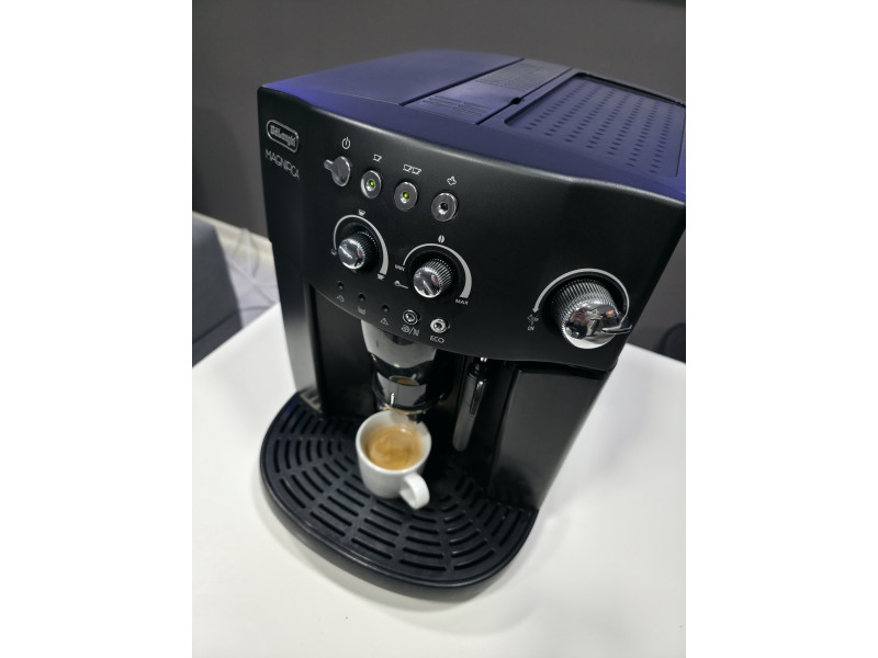 DeLonghi Magnifica Automatski Espresso aparat za kafu