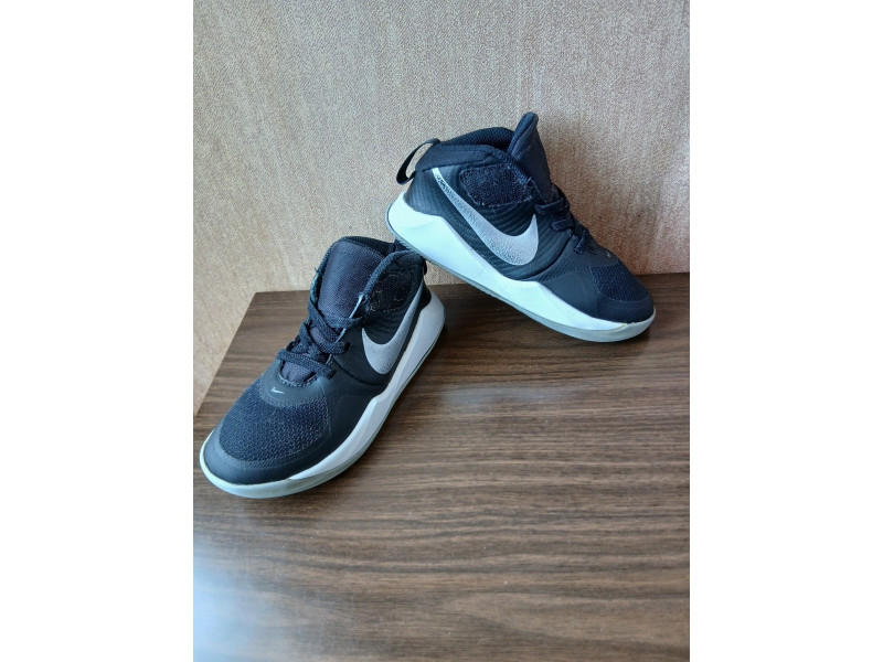 Patike nike br. 28-18cm.