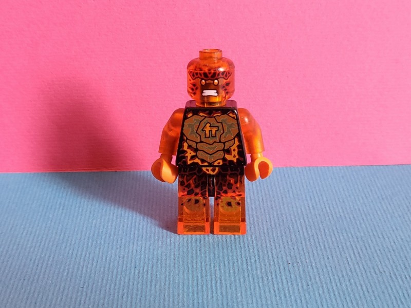 Lego mini figura br.1