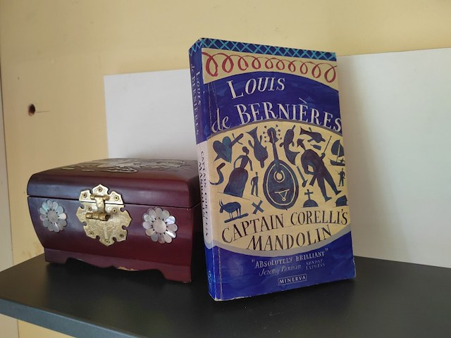 Captain Corelli`s Mandolin Louis de Bernieres