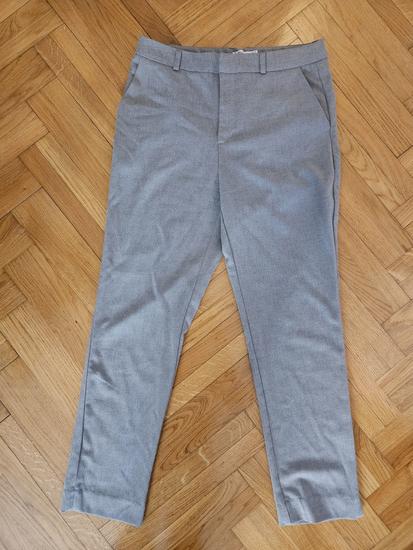 Stradivarius pantalone 38