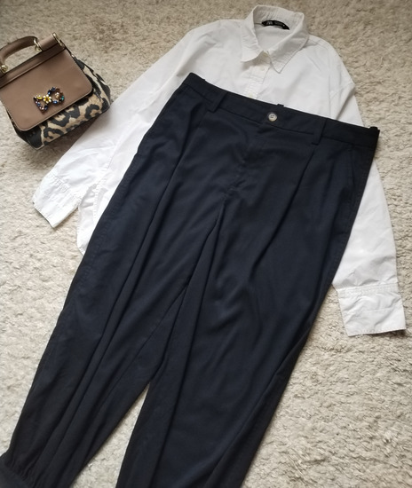    ZARA pantalone sa faltama ☆ Vel 42/XL ☆