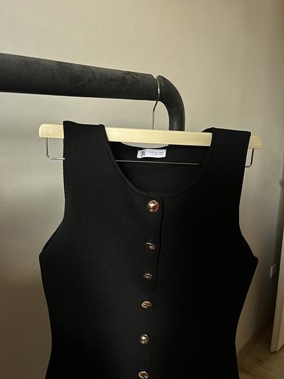 Zara prsluk M velicina