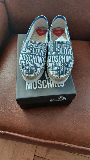 Moschino mokasine 36