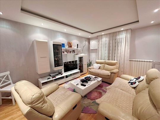 Lux, Vidikovački venac