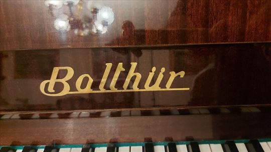 Balthur pianino