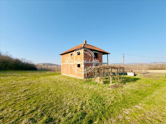 Knić Grabovac Kuća 133m2 Plac 1.15Ha