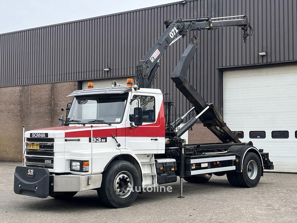 Scania T 93 M - 250 / Manual / Full Steel / Crane / Hooklift / Only 337 kamion rol kiper