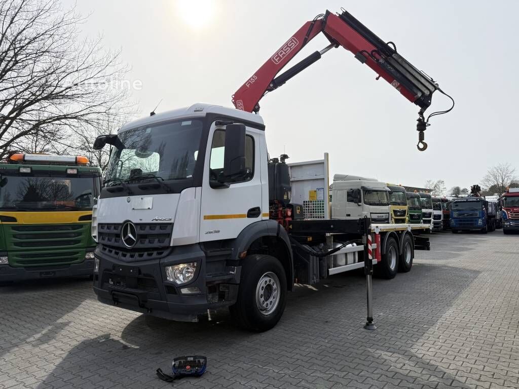 Mercedes-Benz Arocs 2636 kamion platforma