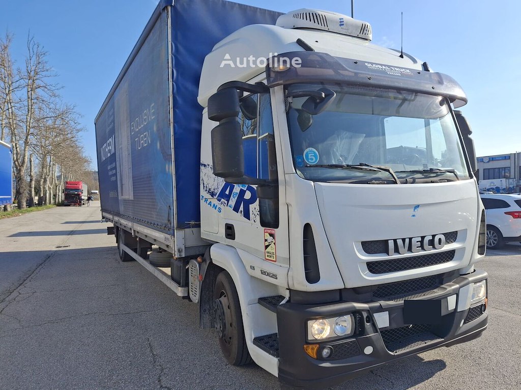 IVECO EUROCARGO 120 25 kamion s ceradom