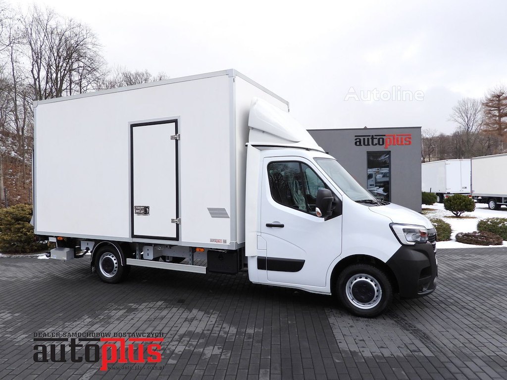 Renault MASTER BOX LIFT 8 PALLETS CRUISE CONTROL NAVIGATION LED LIGHTS A kamion furgon < 3.5t