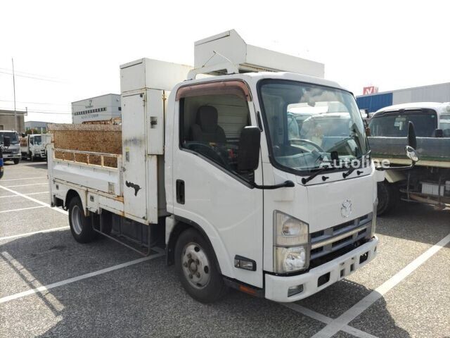 Mazda TITAN kamion s ravnom platformom < 3.5t