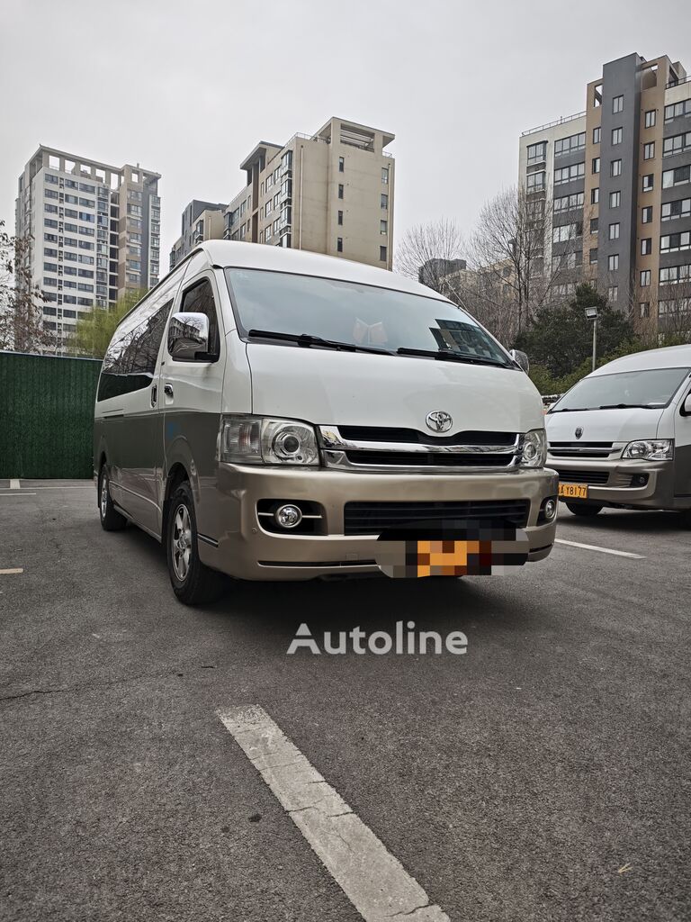 Toyota Hiace putnički minibus