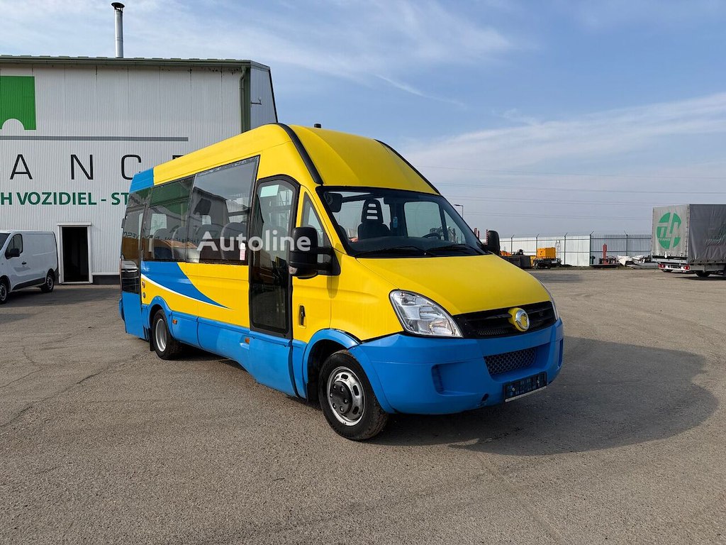 IVECO DAILY VIN 049 putnički minibus