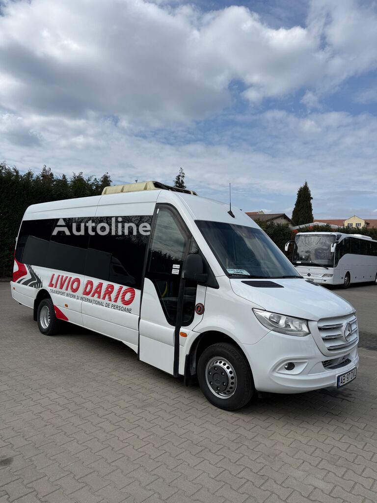 Mercedes-Benz Sprinter putnički minibus
