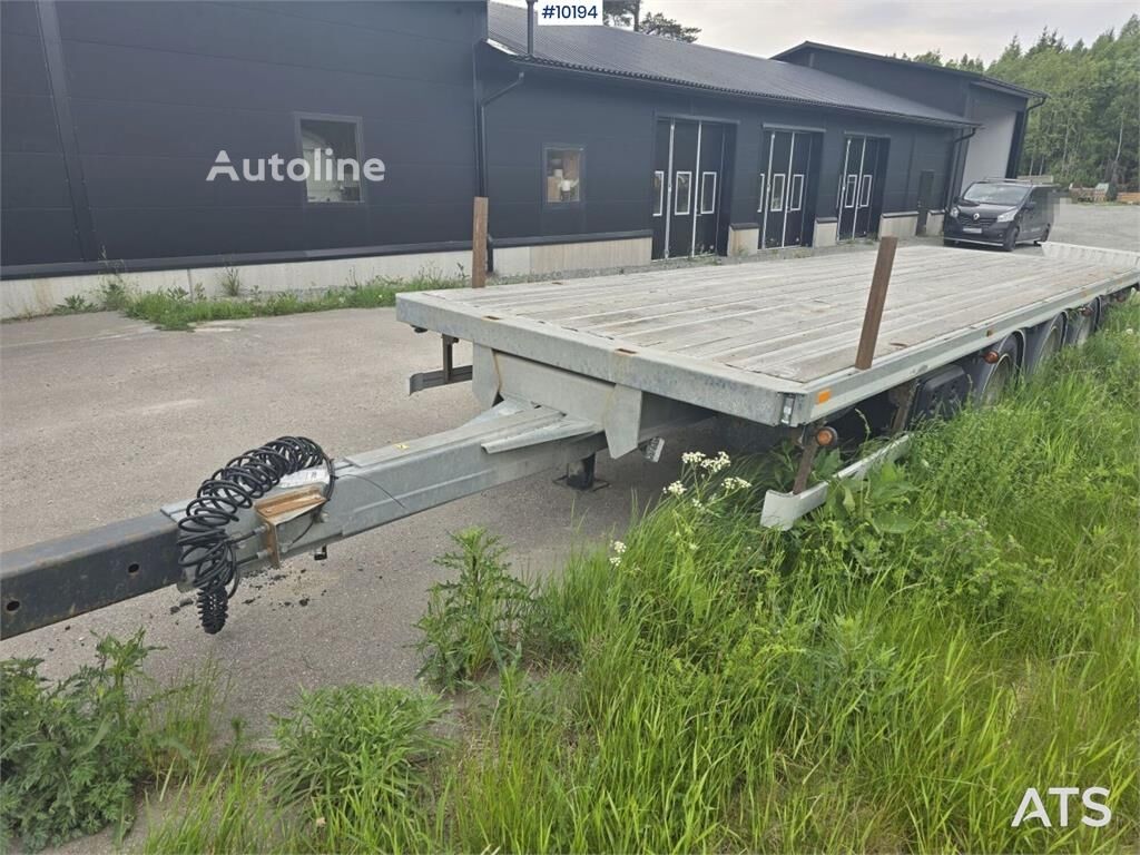 Fruehauf Flatbed trailer 3-axle prikolica platforma