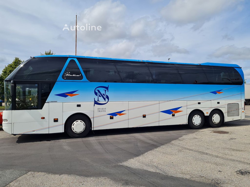 Neoplan Starliner N516 turistički autobus