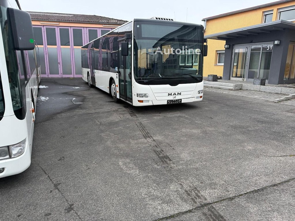 MAN A 21 Fahrerplatz KLIMA 1. Hand 530 EEV gradski autobus