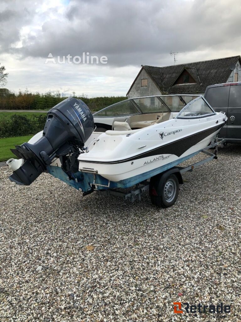 Prodaje se Campion 485 br čamac na aukciji