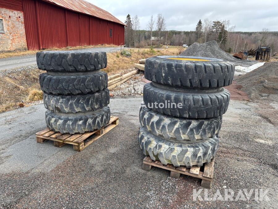 Prodaje se Nokian Grävmaskinshjul Nokian / Mitas 4 st 10.00-20 točak na aukciji
