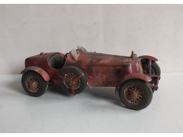 auto Burago ALFA ROMEO 2300 MONZA Made in Italy 1/18