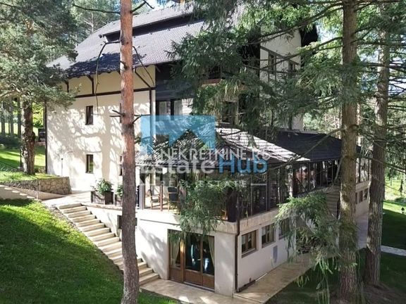 Prodajemo apart-hotel Pina na Zlatiboru Zlatibor - Planina - Jezero