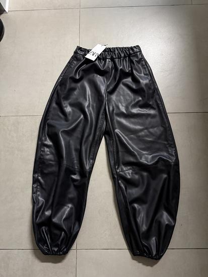 Zara balon kožne pantalone vel xs