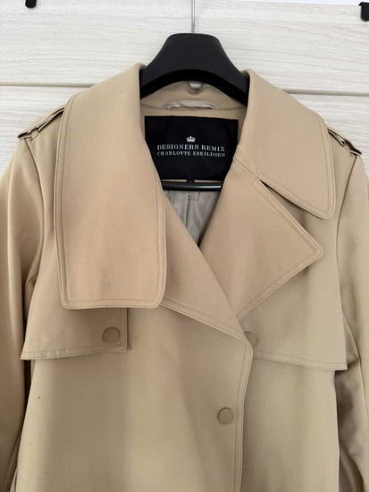 Charlotte Eksildsen trench coat