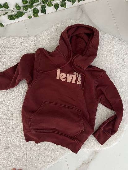 Zenski levi's duks